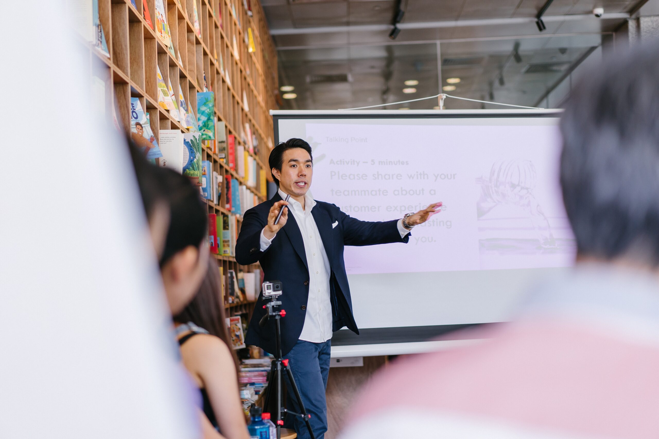 Pentingnya Mengenal dan Tips Public Speaking - Belajar Public Speaking Pentingnya Mengenal dan Tips Public Speaking - Belajar Public Speaking